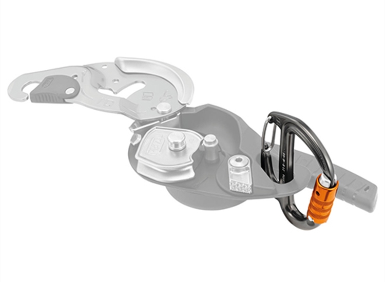 Petzl FREINO Z Carabiner With Friction Spur